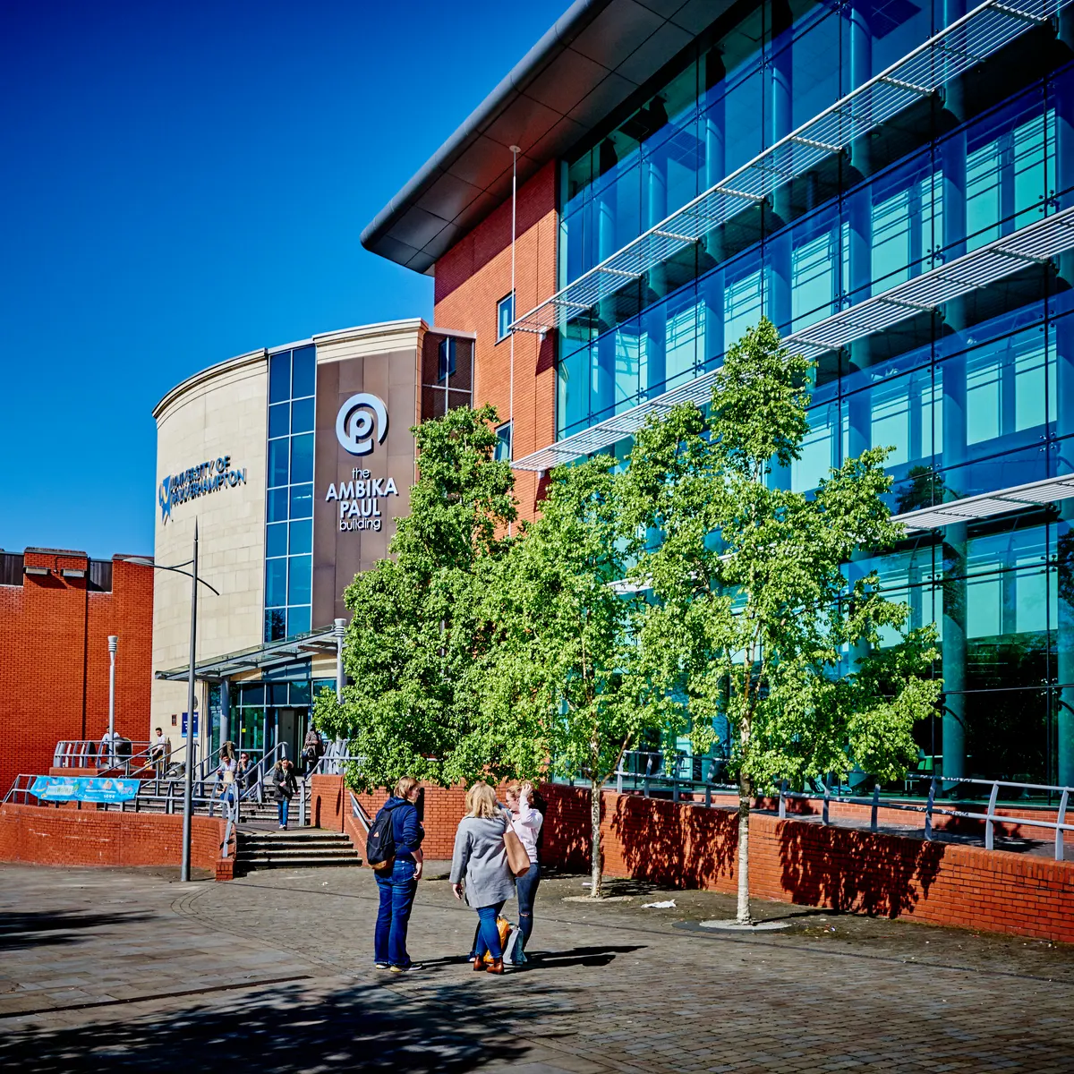 University of Wolverhampton｜英國留學代辦｜英國Pathway代辦｜Jubilee銀禧留遊學教育顧問