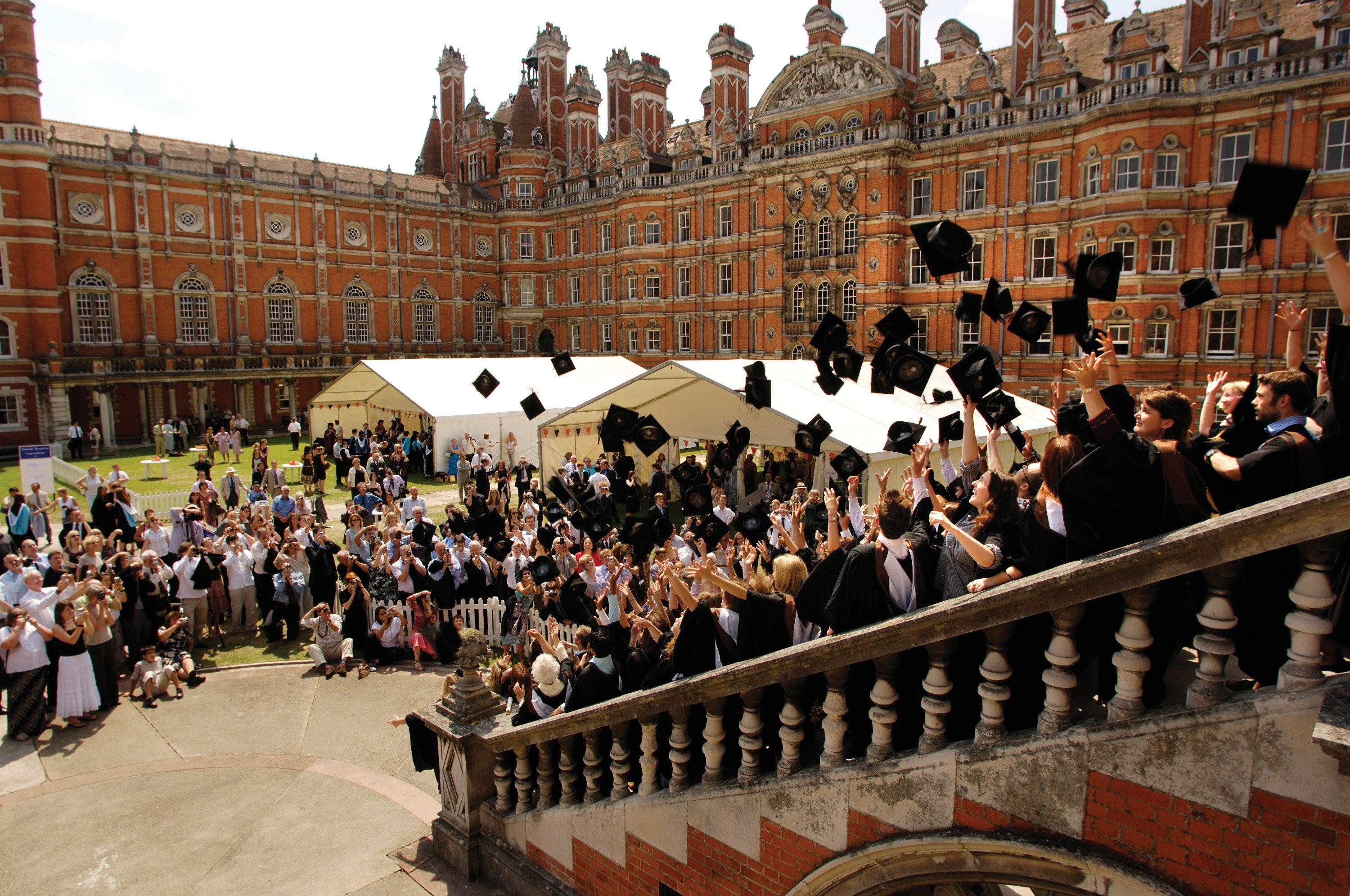 Royal Holloway, University of London｜英國留學代辦｜英國Pathway代辦｜Jubilee銀禧留遊學教育顧問