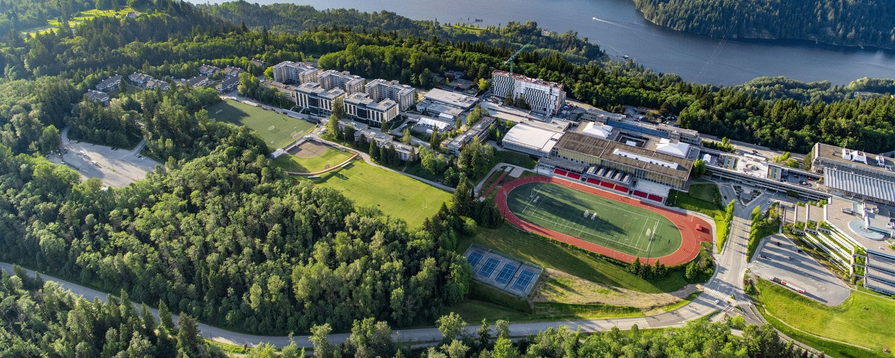 Simon Fraser University｜加拿大留學代辦｜ Jubilee銀禧留遊學教育顧問