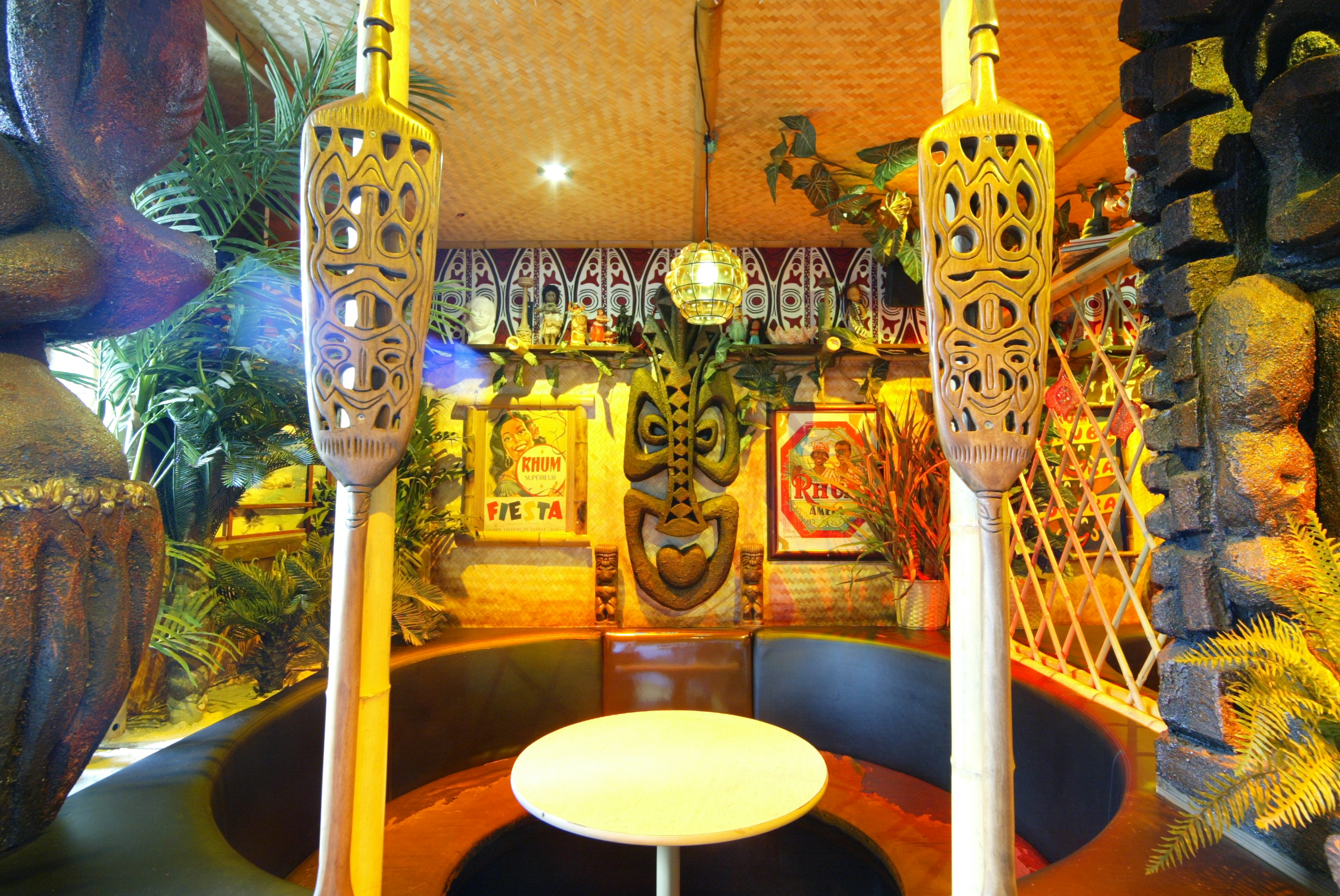 Tiki Vacations Tropical Decor | The LuWOW