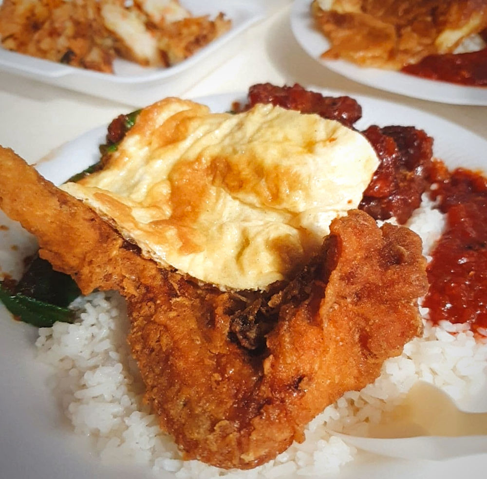 Chong Pang Nasi Lemak: Proper, old-school Nasi Lemak in Khatib