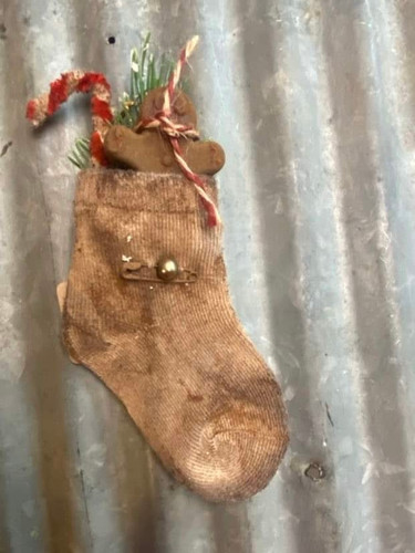 #6093 Small Sock w/Gingerbread Man | Olde Crows Homestead