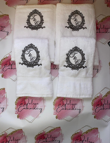 Bath towel | Deluxe Embroidery