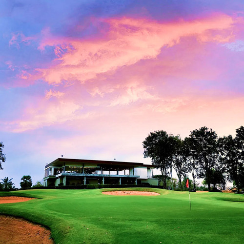 Pattavia Century Golf Club | BLACK PARADISE