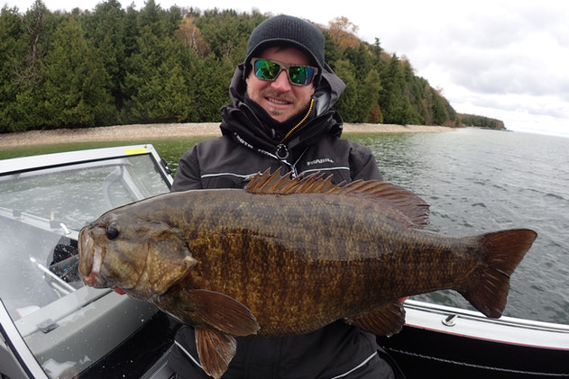 Green Bay Fishing Charter | Weekend Warrior Guide Service