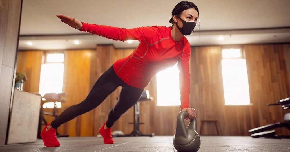 The Do’s and Don'ts of Wearing a Mask While Exercising
