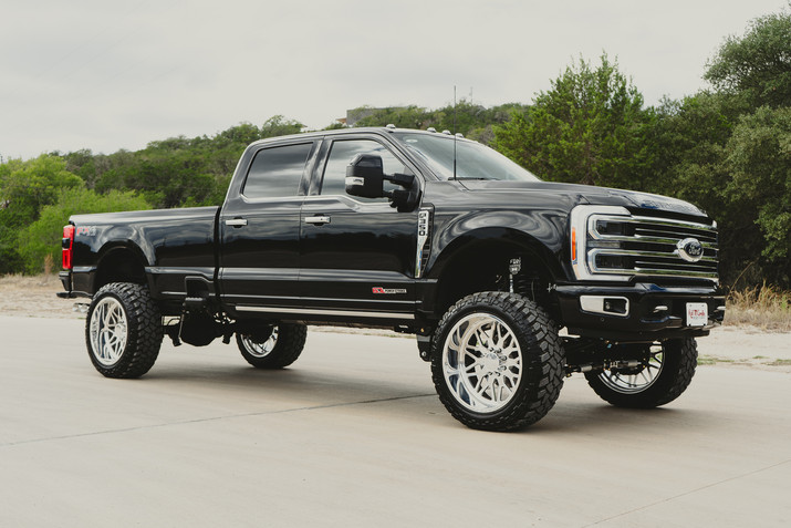 2023 FORD F350 LIMITED