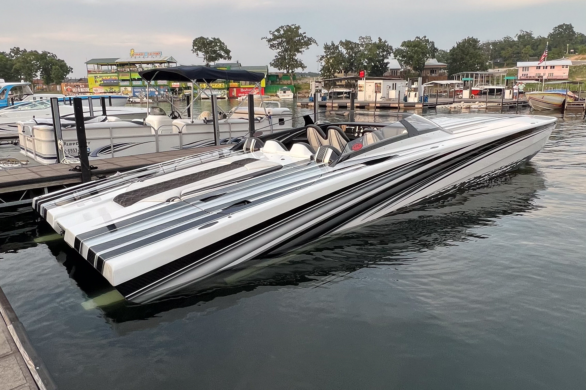 2017 SKATER 388 WIDEBODY