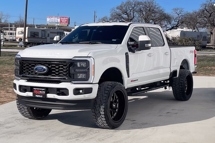 2023 F250 Lariat Ultimate Package