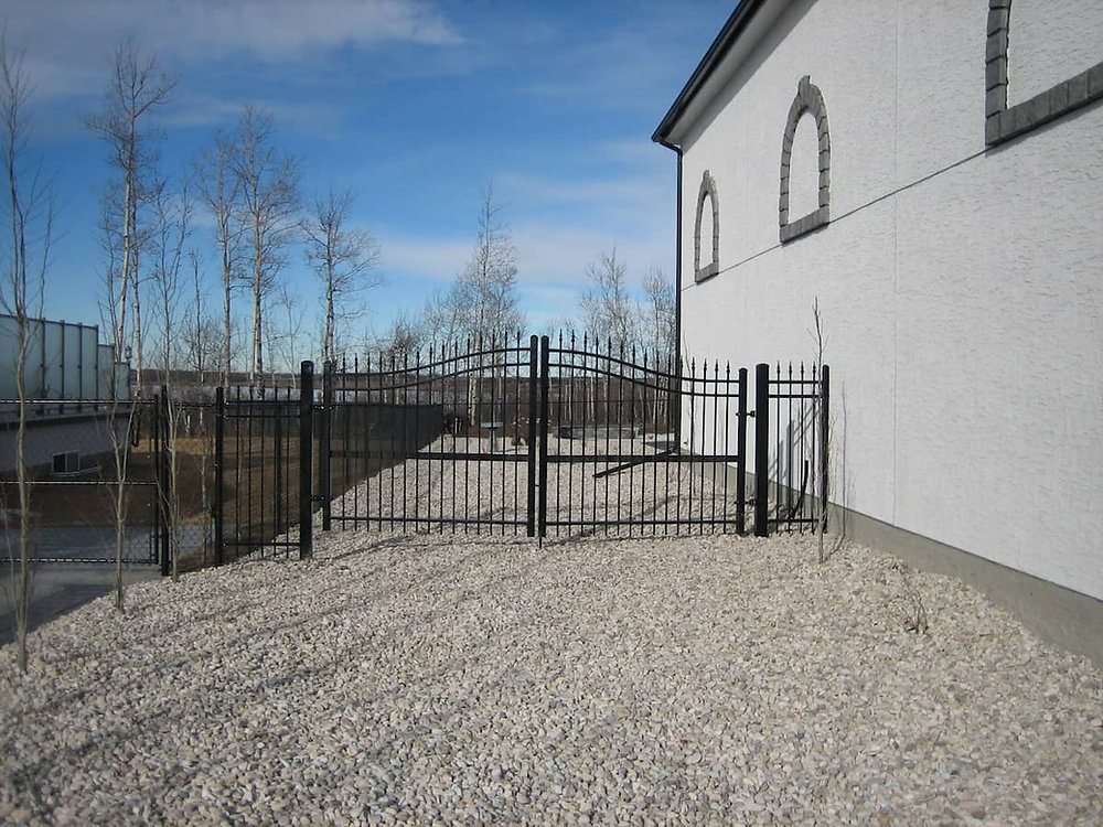 Do You Need a Single or Double Swing Gate?