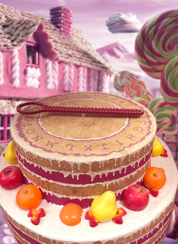 Cake with clues (Cake and Phone) | ecodecor