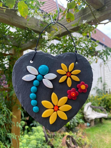 Garden Slate Ornament Decoration Gift- Dragonfly Flower | gardenmosaic