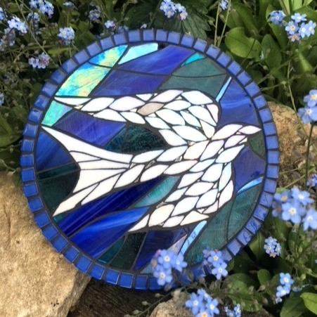 Dove Hanging Garden Circle 25cm | gardenmosaic