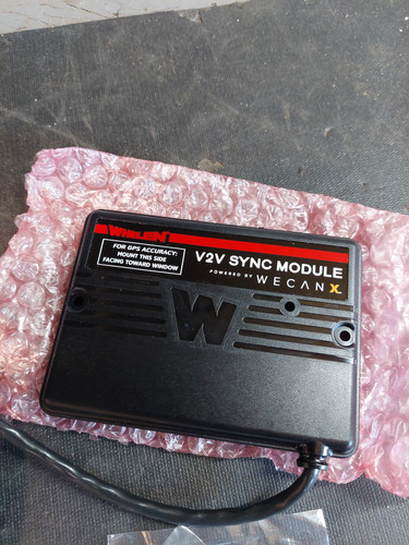 Whelen Core vehicle to vehicle sync module with internal antenna ...