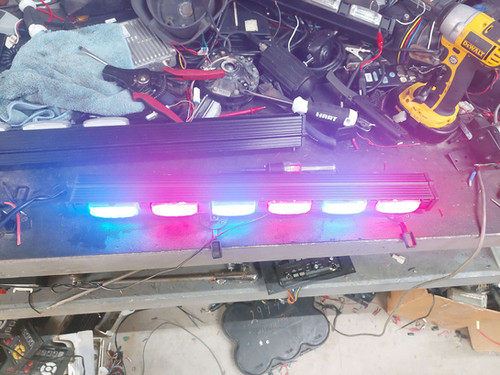 Whelen 6 light dominator plus RED BLUE | Brooks Gov Surplus