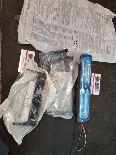 Whelen dual avenger sync red blue split NEW AVNS2RB | Brooks Gov Surplus