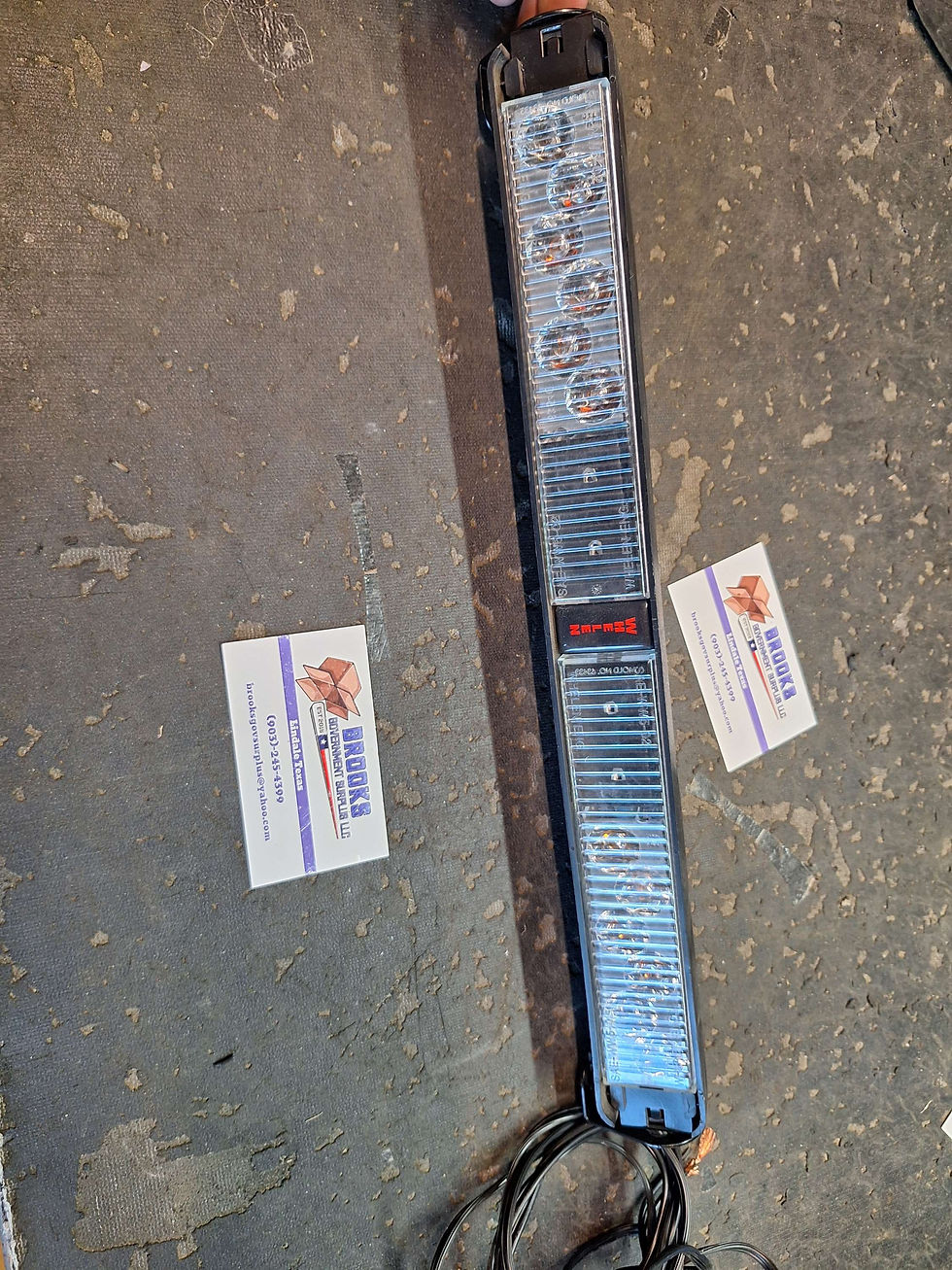 Whelen slimlighter TIR6 with swivel brackets | Brooks Gov Surplus