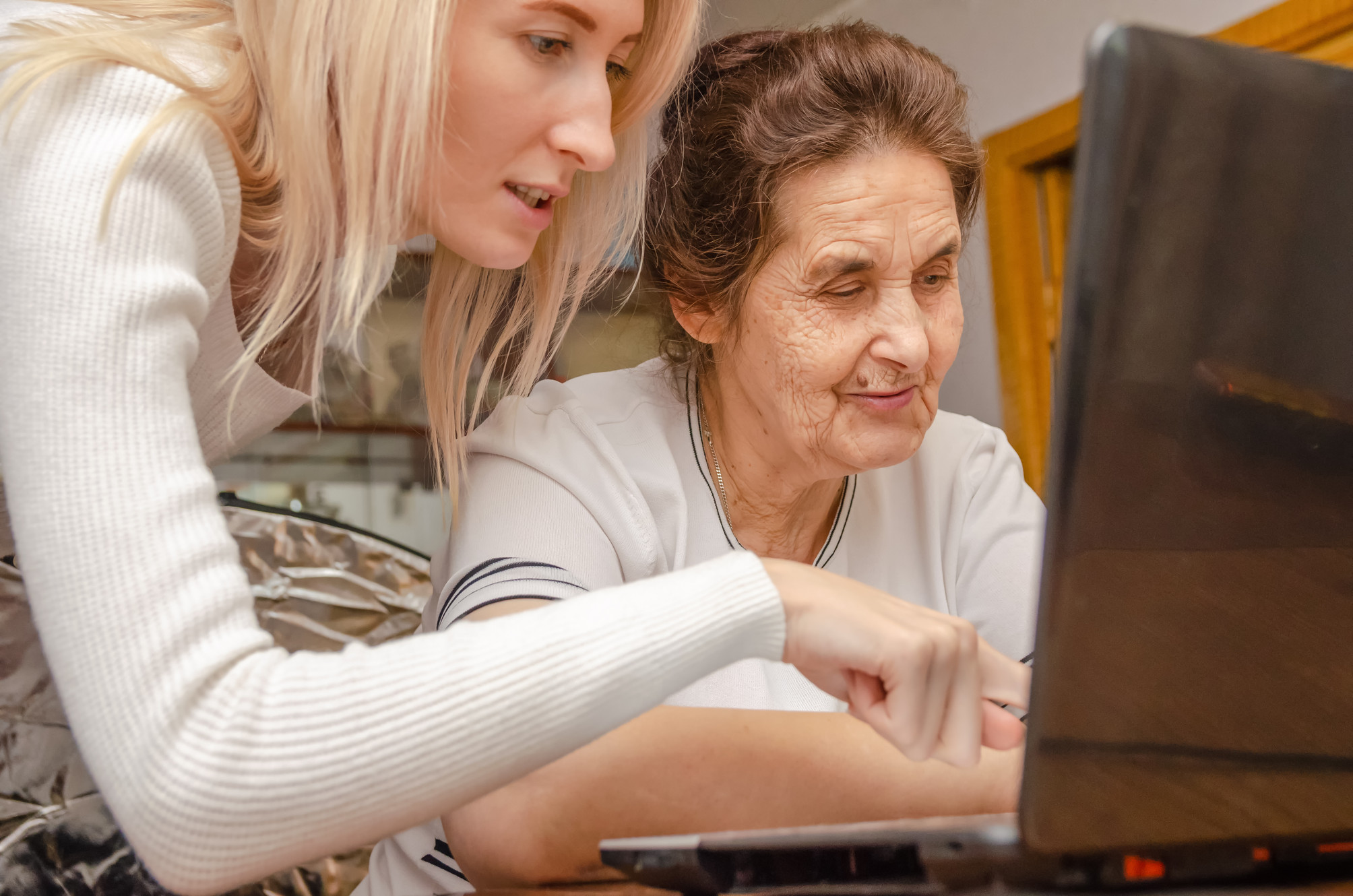 Seniors Tech and Tea | Tech Support & Training for Seniors