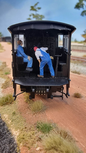 AIM-DV51-87 D3 & K Class Victorian Driver | AndIan Models