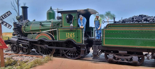 AIM-LC01-87 HO Driver and fireman boxed set (Casula Z12 Class set 1) w ...