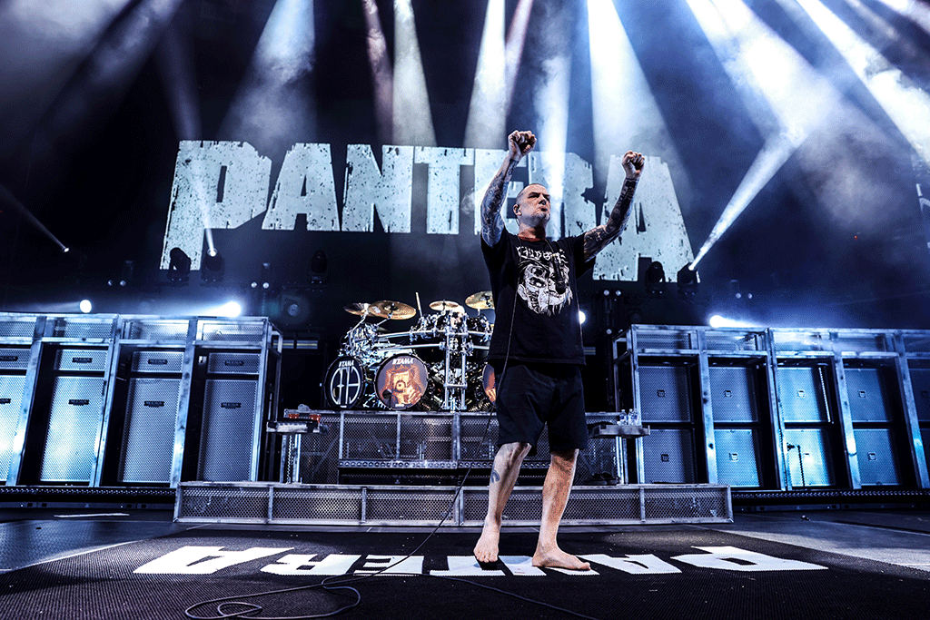 Pantera Rocks Madison Square Garden: A Night of Tributes, Classics, and ...