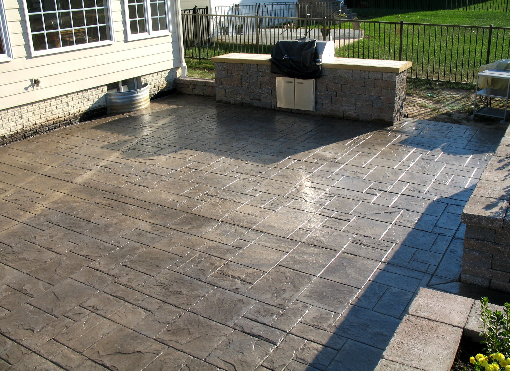 Stamped concrete outdoor kitchen designs by Greystone Masonry | OUTDOOR ...