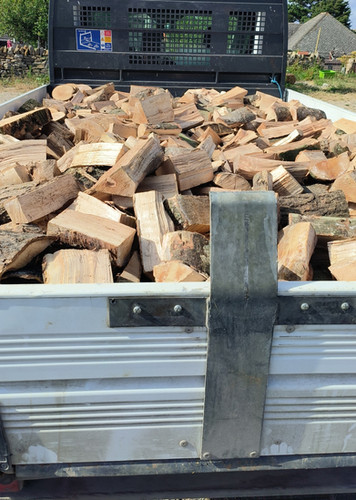Seasoned Hardwood 3m3 loose load | Quarr Logs