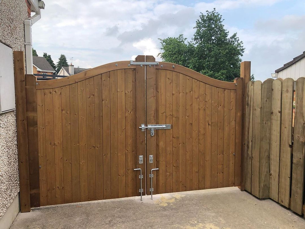Top 5 Questions to Ask Before Buying a Wooden Gate — Answered