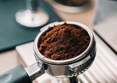 Manually Dosing Coffee | Coffee Brewing Guides