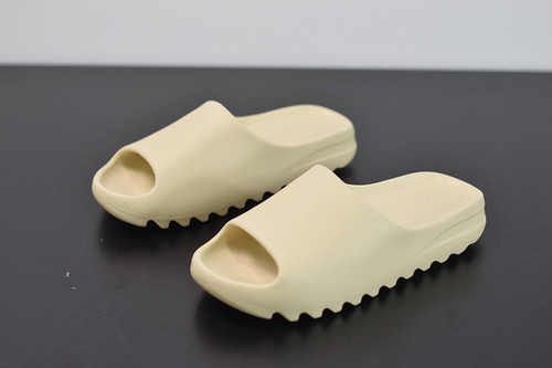 YZY Slides Bone | highstreetporter
