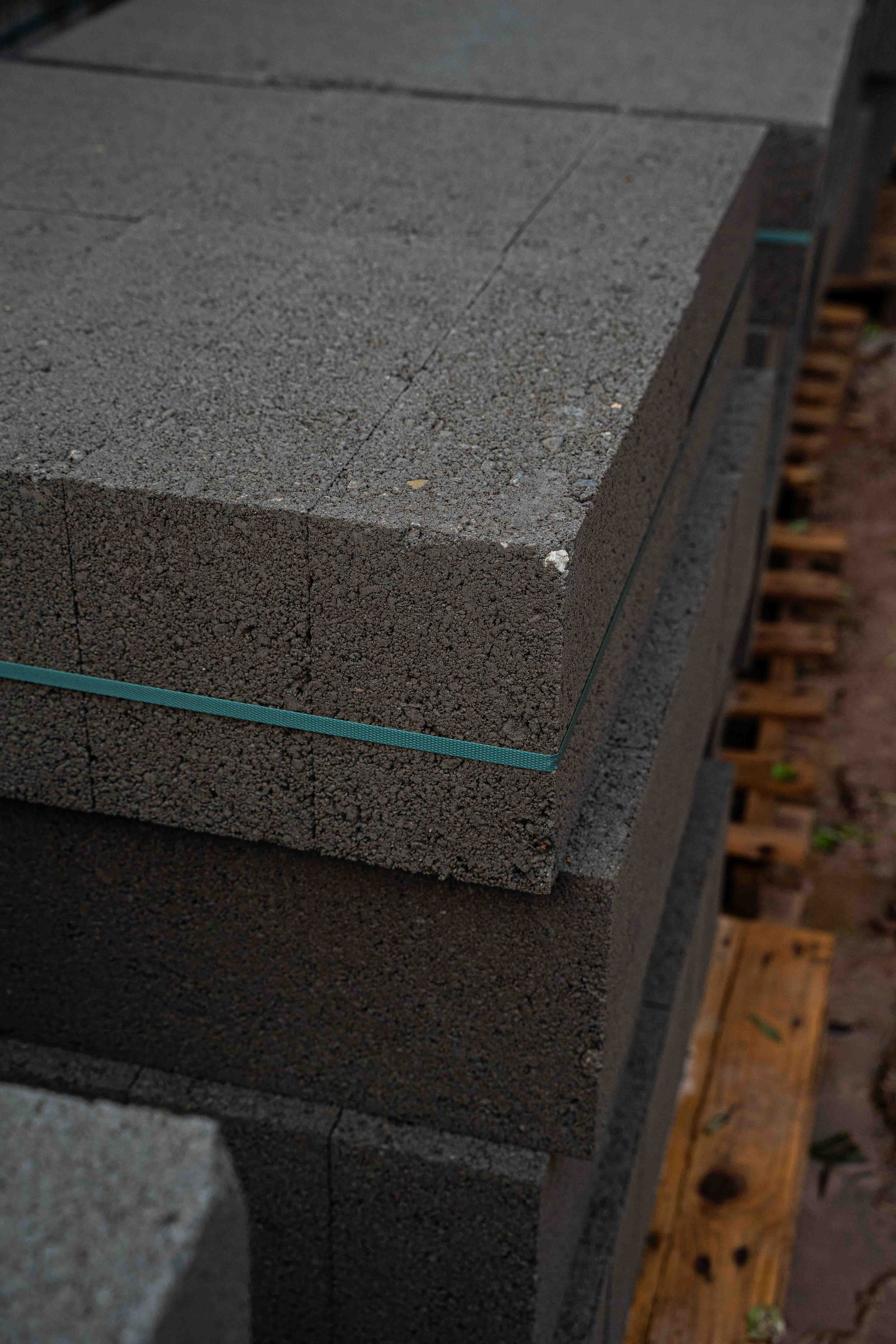 Concrete Block Solid 150 x 215 x 440mm 7.3N | SWM Builders Merchants ...