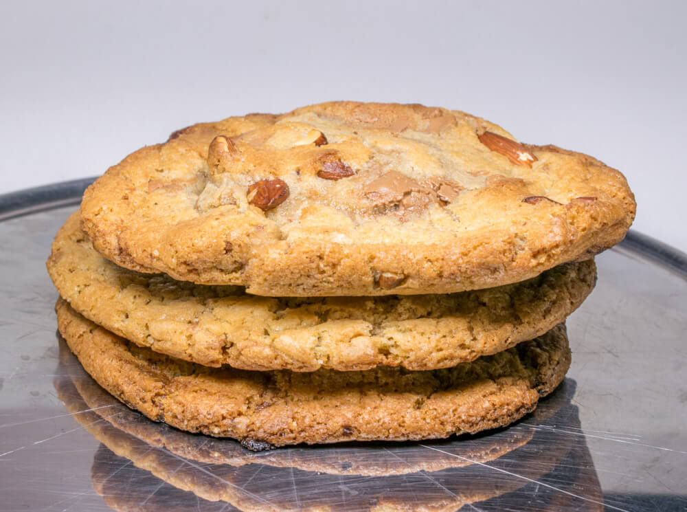 Mega Cookies τριπλής σοκολάτας