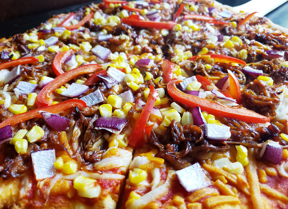 TEXAS STYLE BBQ PIZZA