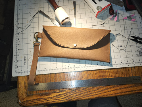 Envelope style clutch purse | Vaughan Leatherworks