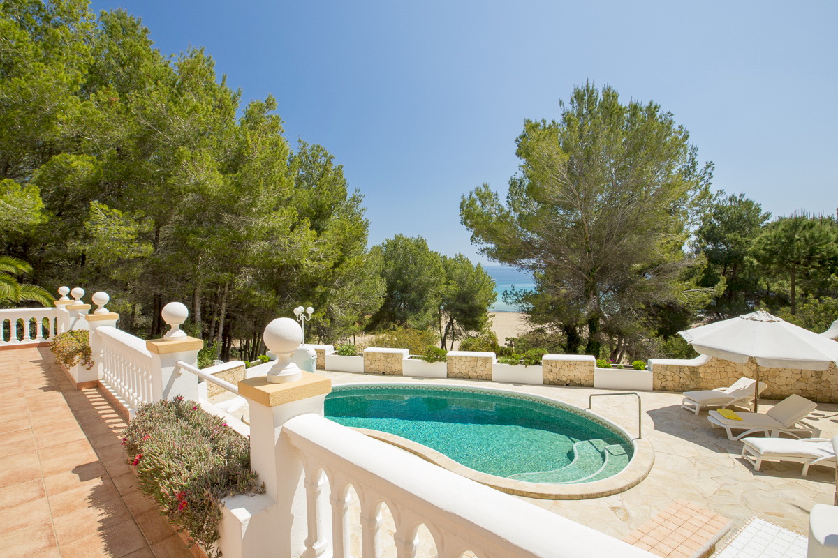 Beachfront Villa - Casa Playa - Cala Llenya / Ibiza
