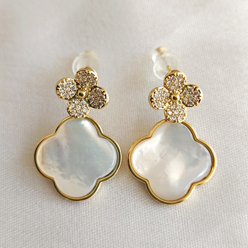 Double clover with micro-pave diamond & mother of pearl | Omnistyl