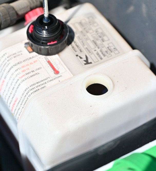 Fix Overflowing Hydraulic Reservoir on Dump Trailer Fix Overflowing Hydraulic Reservoir on Dump Trailer