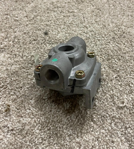 Bendix QR-1® Series Open Exhaust Quick Release Valve | Temecula Valley Rv