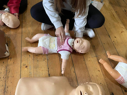 Place on a babysitting Course | Wiltshire First Aid