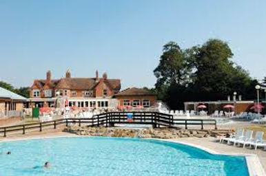 BIG SAVINGS ON SCHOOL SUMMER HOLIDAYS AT HOBURNE BASHLEY PARK IN THE ...