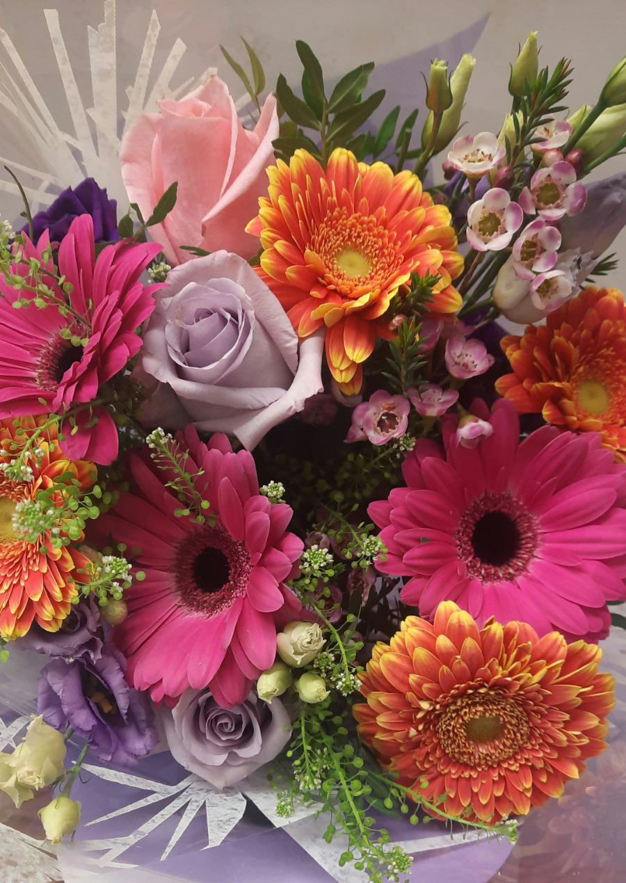 Broadway Flowers | Farnham Common, slough,uk | flowers shop in slough