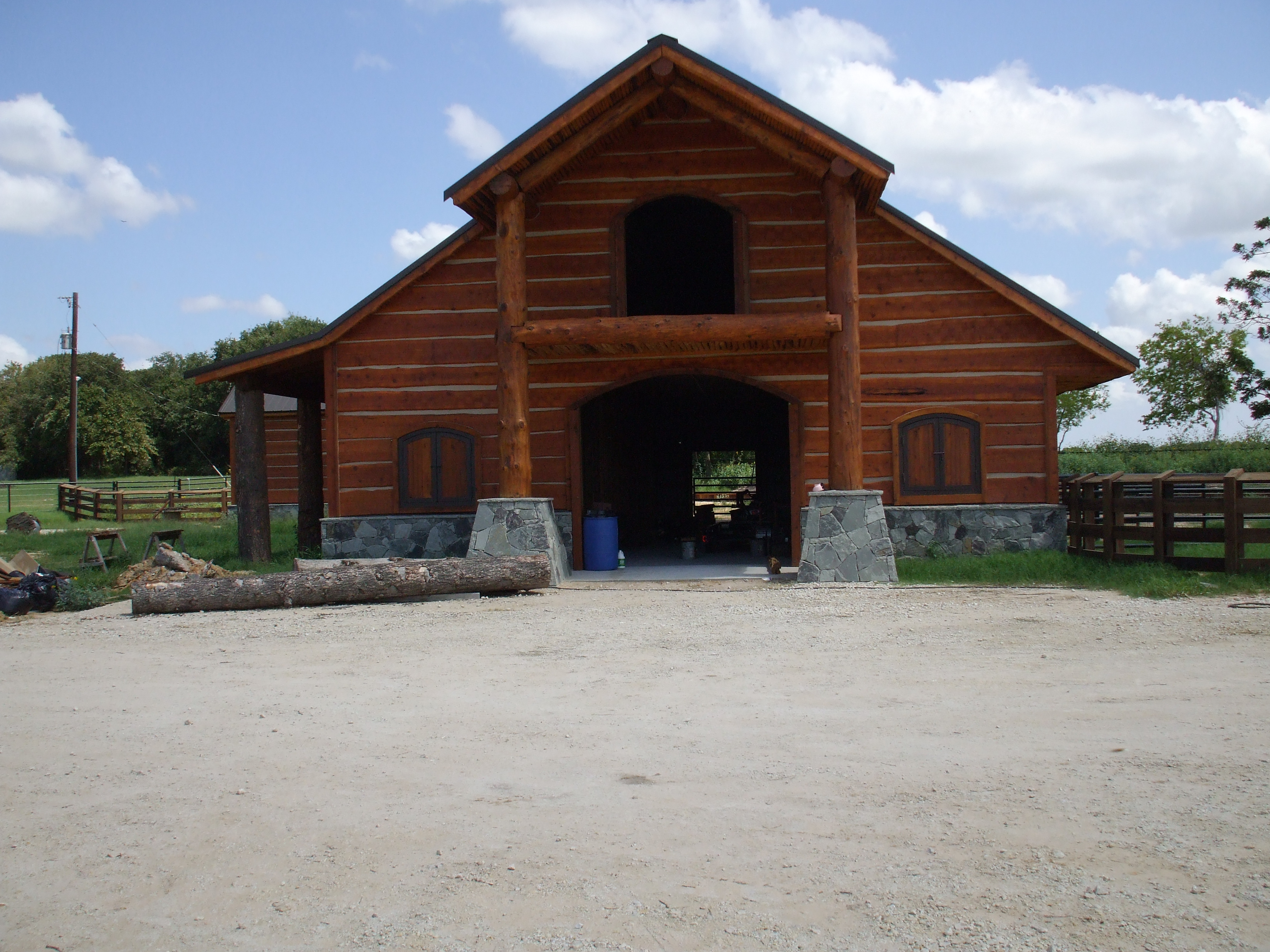 GABLE BARNS | WEATHERFORD TX | AMERICAN BARNS