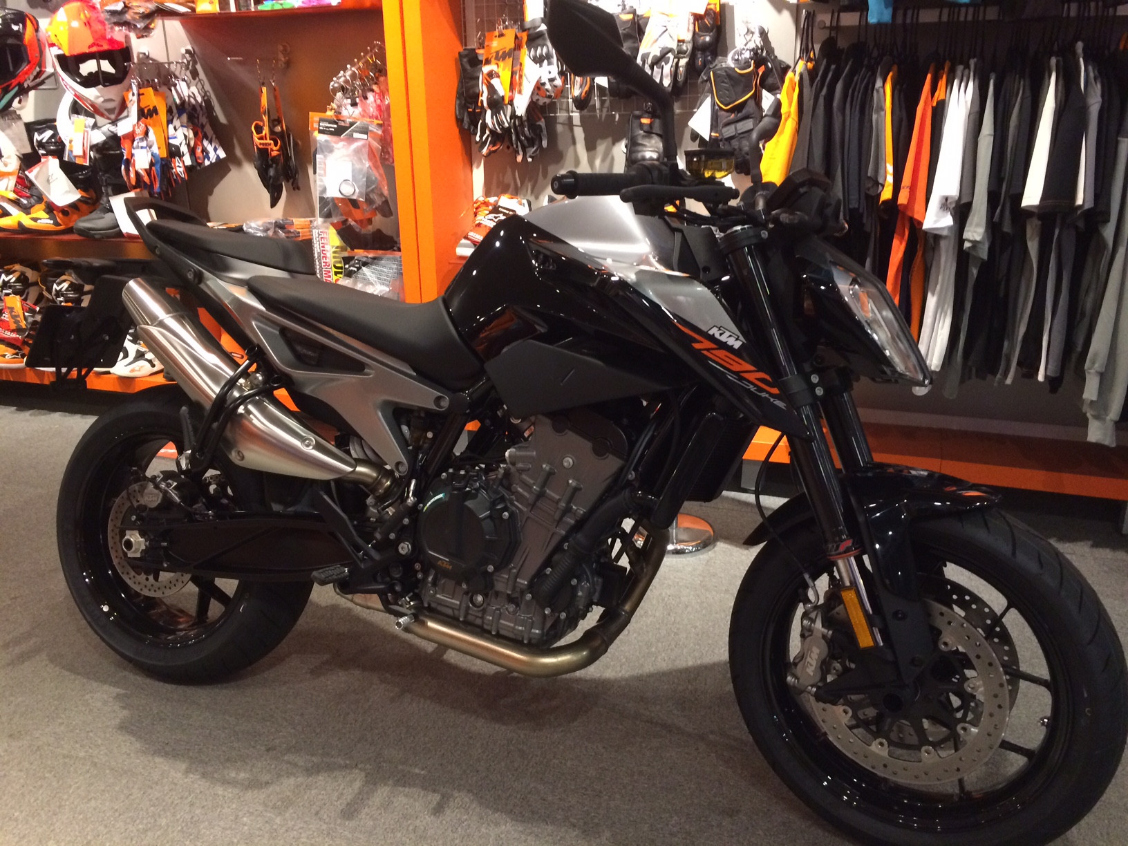 790DUKE 試乗車の準備ができました！