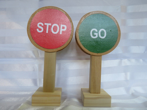 “STOP / GO” TRAFFIC SIGN | The Wooden Wheel