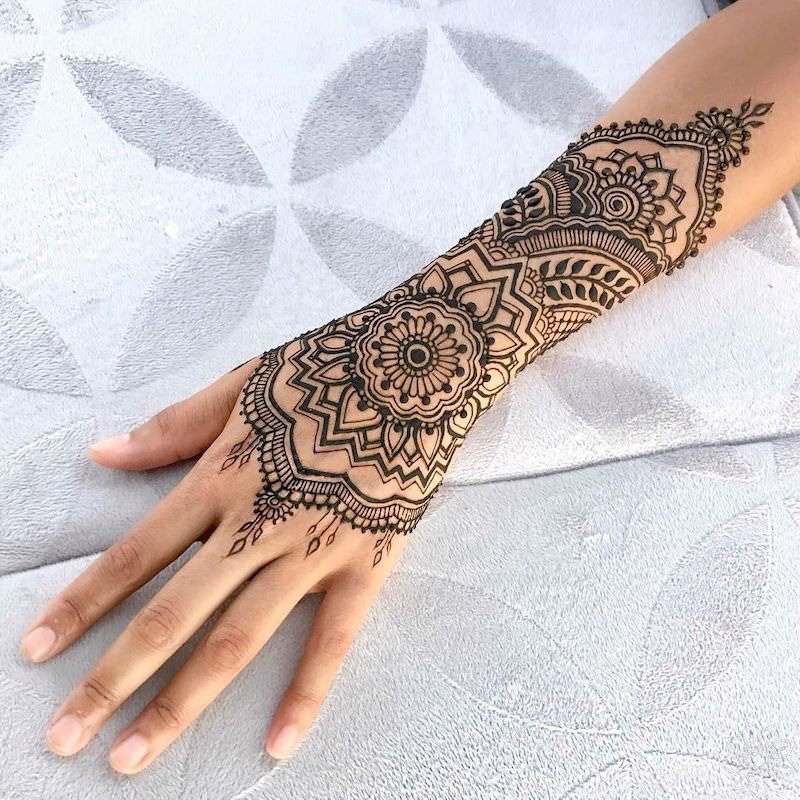 What is Henna? Experience Authentic Turkish & Indian Henna Tattoos in ...