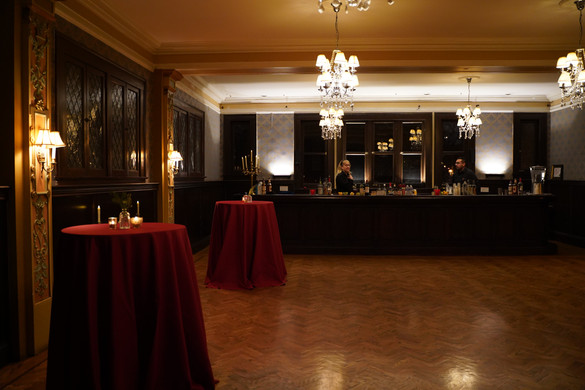 Versailles Lounge | Stan Mansion