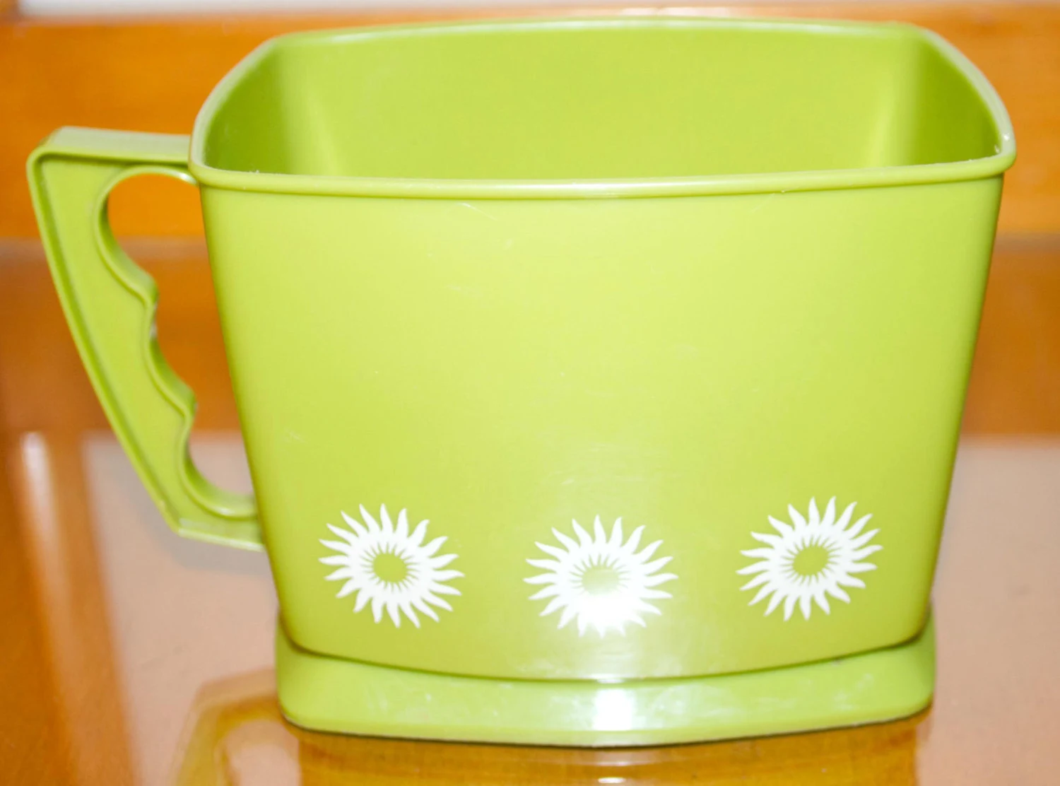 Preloved British Plastics 1 1/2 pint jug. | Tasmanian Beauties