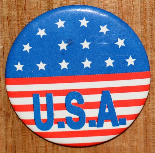 Preloved Vintage USA Badge, American Flag Badge | Tasmanian Beauties