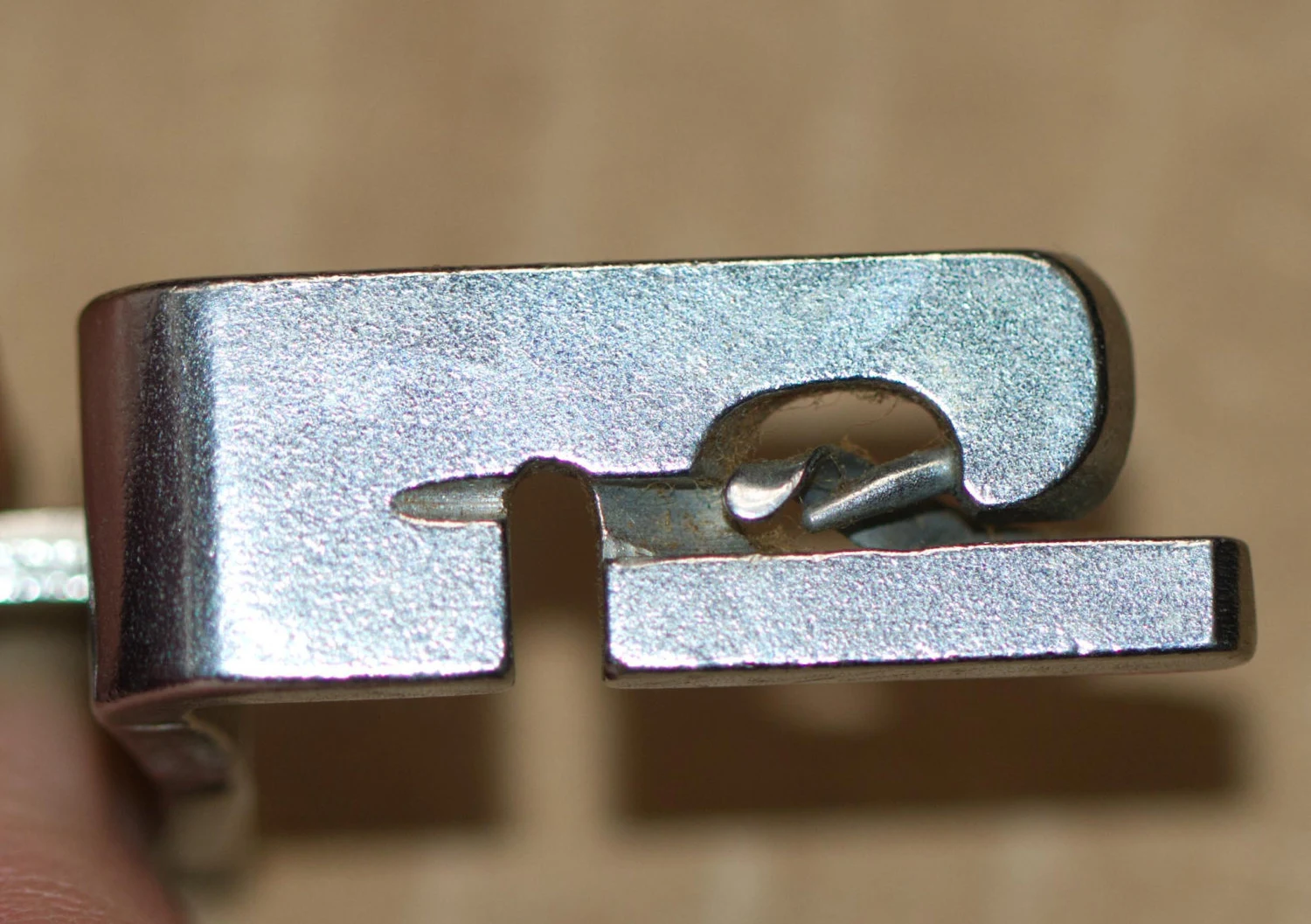 Preloved Simanco Singer sewing machine attachment 120855, metal ...