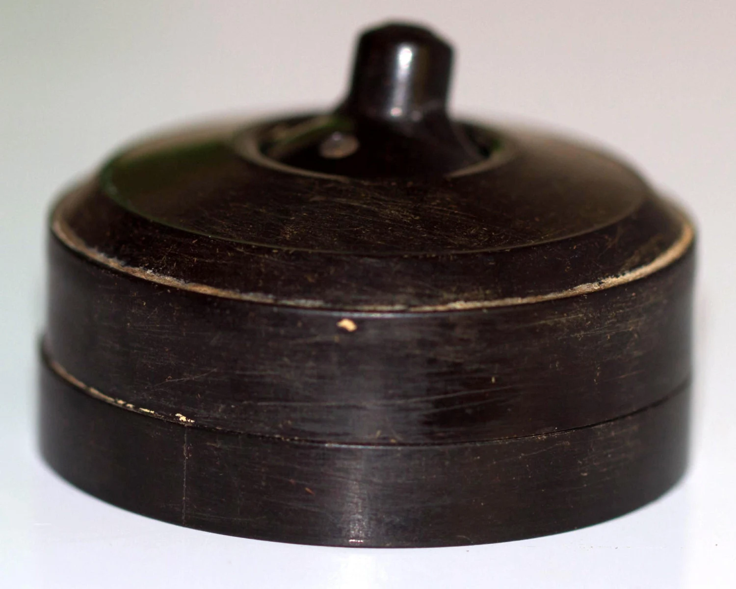 Preloved Vintage Ring Grip Power Switch | Tasmanian Beauties